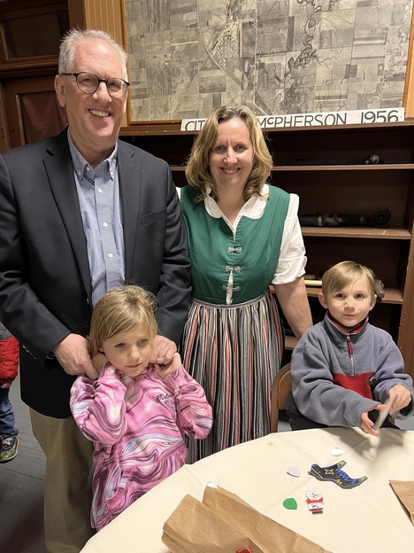 Lindsborg Kansas Convention & Visitor Bureau - Heritage Christmas